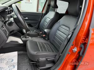 Orange Dacia Duster 2022 in Rapla, with an engine capacity of 1.50 L and mileage of 101 thousand km for 16990 €, photo 8 on AUTOMOTO.COM.LV