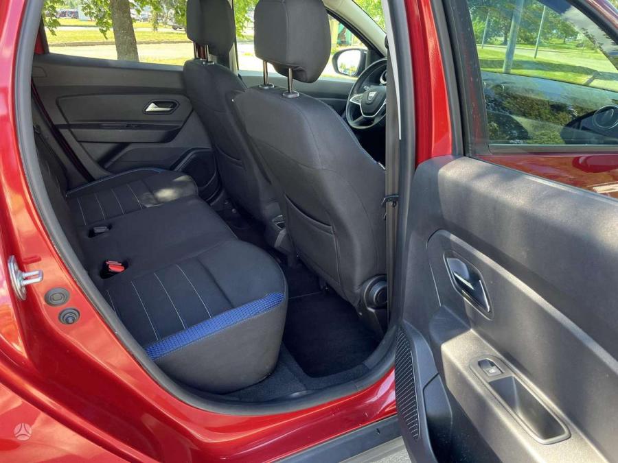 Red Dacia Duster 2020 in Taurage, with an engine capacity of 1.00 L and mileage of 195 thousand km for 7600 €, photo 13 on AUTOMOTO.COM.LV