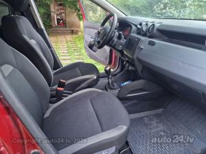 Red Dacia Duster 2021 in Tallinn, with an engine capacity of 1.50 L and mileage of 187 thousand km for 11999 €, photo 16 on AUTOMOTO.COM.LV