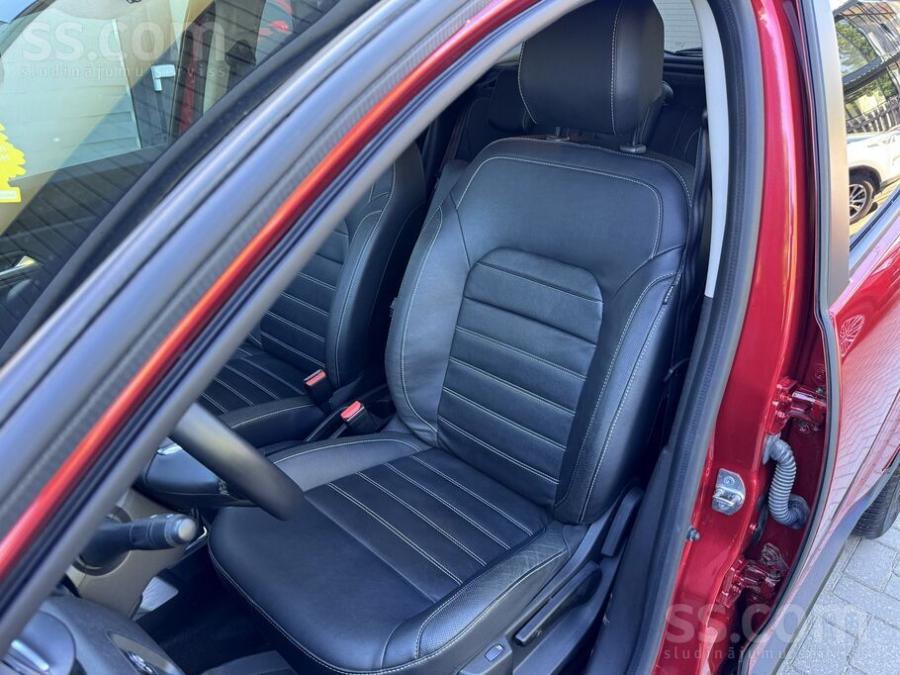Red Dacia Duster 2021 in Riga, with an engine capacity of 1.00 L and mileage of 166 thousand km for 9200 €, photo 17 on AUTOMOTO.COM.LV