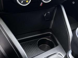 Красный Дачия Duster 2021 в Вильнюс, объемом двигателя 1.00 л и пробегом 35 тыс. км за 10000 €, фото 19 на AUTOMOTO.COM.LV