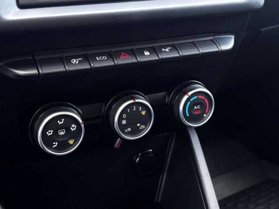 Красный Дачия Duster 2021 в Вильнюс, объемом двигателя 1.00 л и пробегом 35 тыс. км за 10000 €, фото 20 на AUTOMOTO.COM.LV