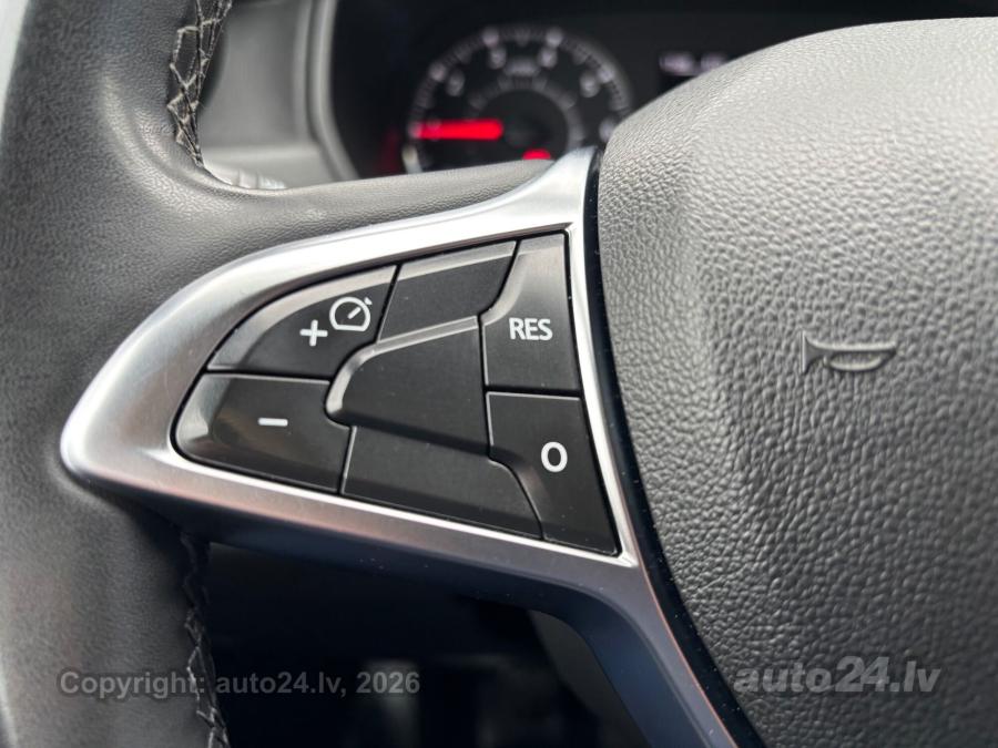 Red Dacia Duster 2021 in Paide, with an engine capacity of 1.00 L and mileage of 91 thousand km for 8990 €, photo 19 on AUTOMOTO.COM.LV