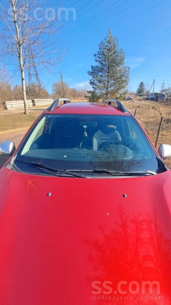 Red Dacia Duster 2022 in Daugavpils, with an engine capacity of 1.30 L and mileage of 49 thousand km for 16900 €, photo 3 on AUTOMOTO.COM.LV