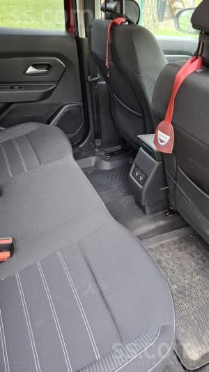 Red Dacia Duster 2022 in Daugavpils, with an engine capacity of 1.30 L and mileage of 49 thousand km for 16900 €, photo 7 on AUTOMOTO.COM.LV