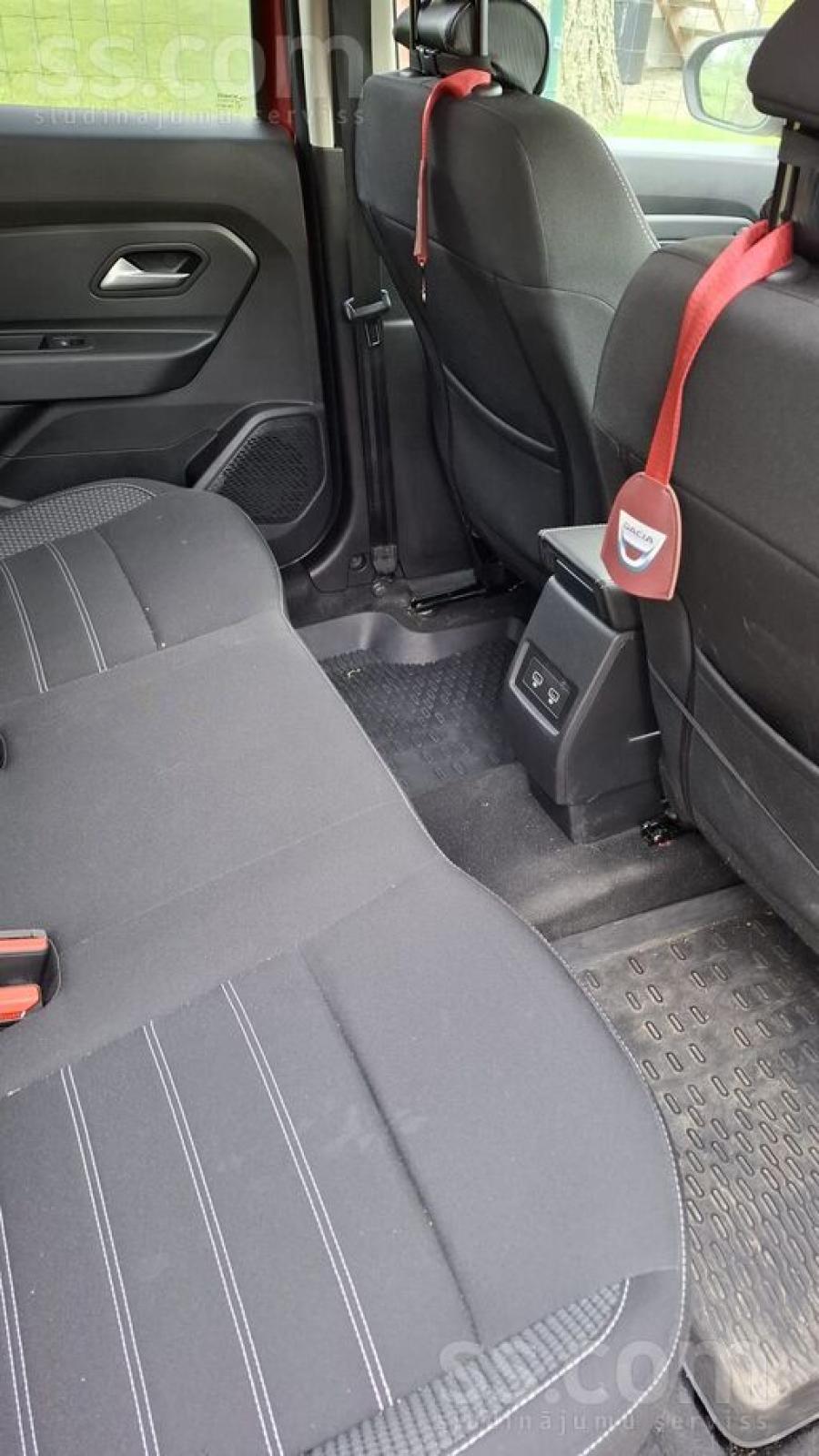 Red Dacia Duster 2022 in Daugavpils, with an engine capacity of 1.30 L and mileage of 49 thousand km for 16900 €, photo 7 on AUTOMOTO.COM.LV