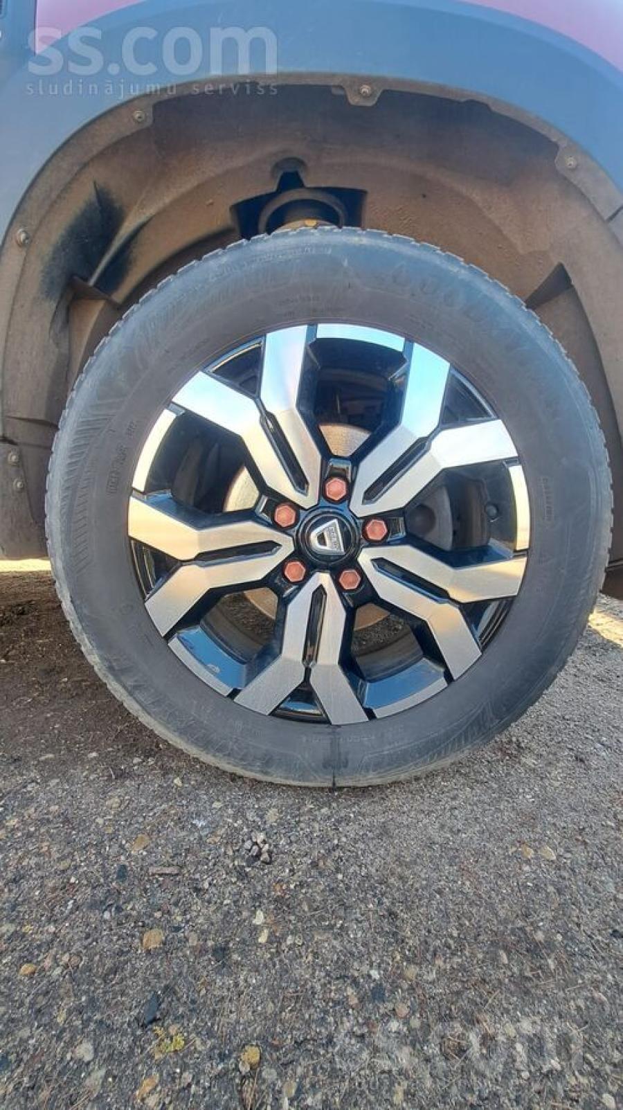 Red Dacia Duster 2022 in Daugavpils, with an engine capacity of 1.30 L and mileage of 49 thousand km for 16900 €, photo 8 on AUTOMOTO.COM.LV