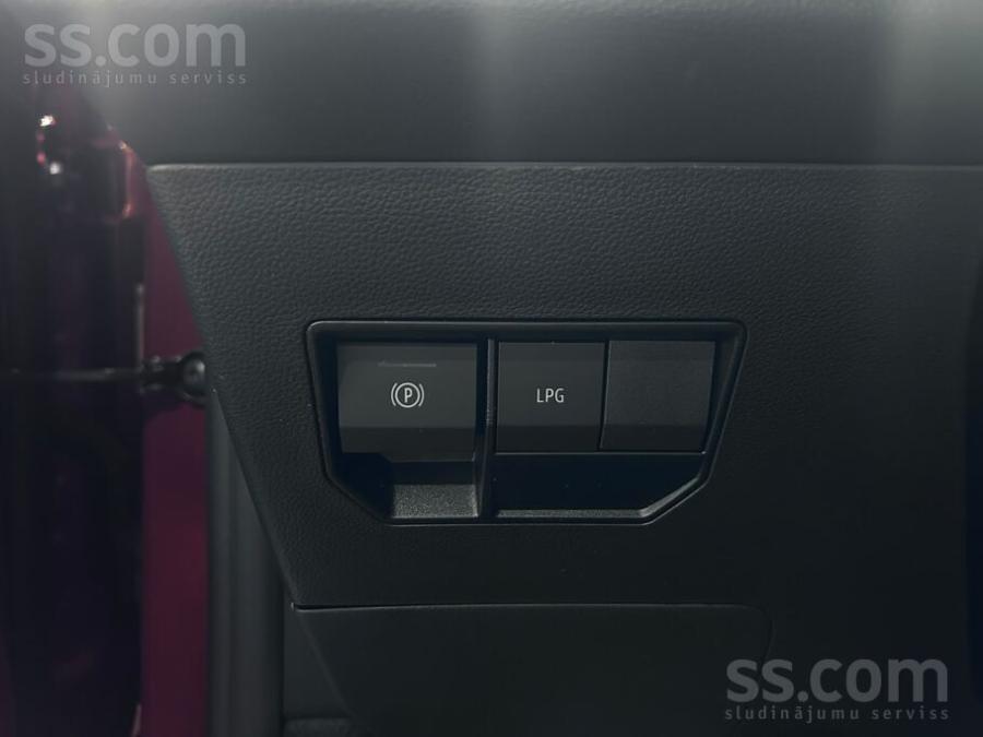 Sarkans Dacia Duster 2026 Daugavpils, ar dzinēja tilpumu 1.20 L un nobraukumu 19 tūkst. km par 29445 €, foto 12 vietnē AUTOMOTO.COM.LV
