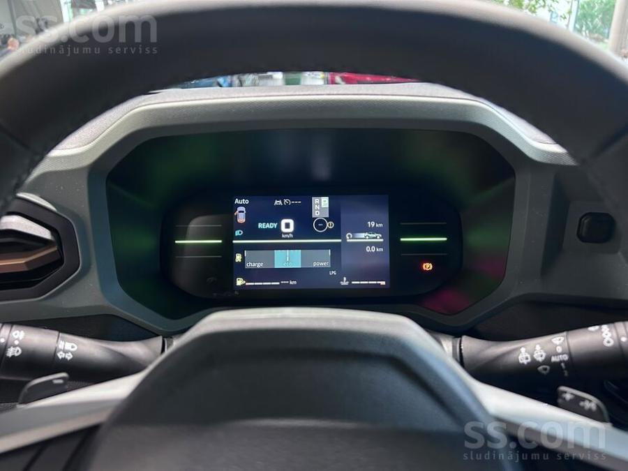 Sarkans Dacia Duster 2026 Daugavpils, ar dzinēja tilpumu 1.20 L un nobraukumu 19 tūkst. km par 29445 €, foto 19 vietnē AUTOMOTO.COM.LV