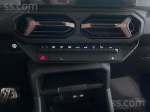 Sarkans Dacia Duster 2026 Daugavpils, ar dzinēja tilpumu 1.20 L un nobraukumu 19 tūkst. km par 29445 €, foto 20 vietnē AUTOMOTO.COM.LV