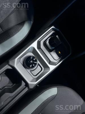 Sarkans Dacia Duster 2026 Daugavpils, ar dzinēja tilpumu 1.20 L un nobraukumu 19 tūkst. km par 29445 €, foto 21 vietnē AUTOMOTO.COM.LV