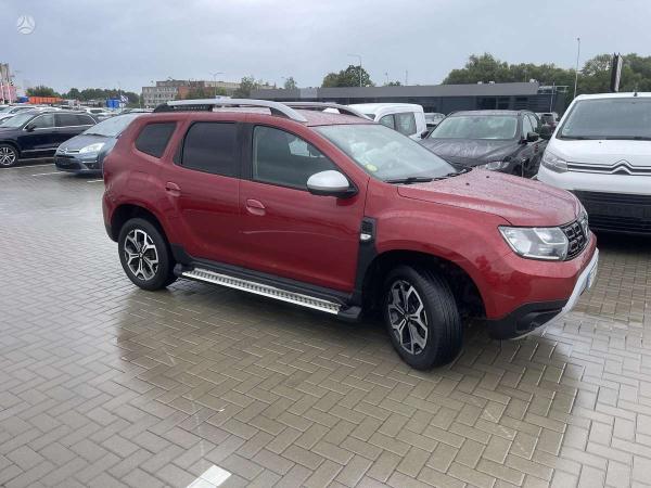 Red Dacia Duster 2020 in Taurage, with an engine capacity of 1.50 L and mileage of 193 thousand km for 8200 €, photo 4 on AUTOMOTO.COM.LV