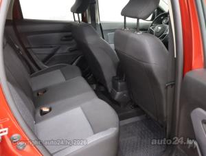 Red Dacia Duster 2022 in Tallinn, with an engine capacity of 1.00 L and mileage of 66 thousand km for 11900 €, photo 10 on AUTOMOTO.COM.LV