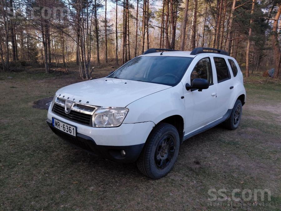Белый Дачия Duster 2010 в Лиепая, объемом двигателя 1.50 л и пробегом 305 тыс. км за 3000 €, фото 1 на AUTOMOTO.COM.LV