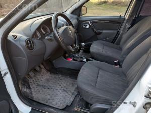 Белый Дачия Duster 2010 в Лиепая, объемом двигателя 1.50 л и пробегом 305 тыс. км за 3000 €, фото 8 на AUTOMOTO.COM.LV