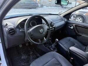 Balts Dacia Duster 2011 Telšiai, ar dzinēja tilpumu 1.50 L un nobraukumu 227 tūkst. km par 4650 €, foto 8 vietnē AUTOMOTO.COM.LV