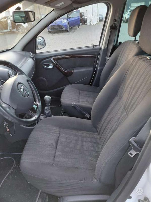 Balts Dacia Duster 2011 Kauņa, ar dzinēja tilpumu 1.50 L un nobraukumu 244 tūkst. km par 4000 €, foto 10 vietnē AUTOMOTO.COM.LV