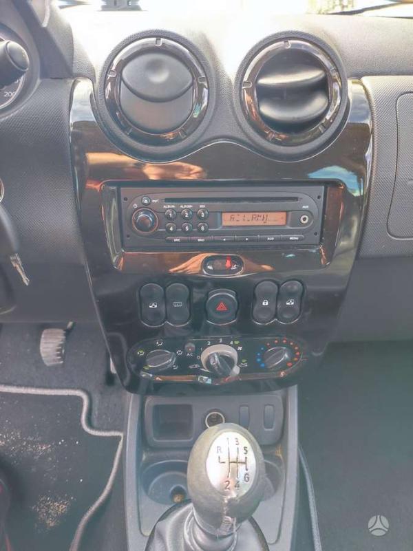 Белый Дачия Duster 2011 в Таураге, объемом двигателя 1.46 л и пробегом 230 тыс. км за 3300 €, фото 11 на AUTOMOTO.COM.LV