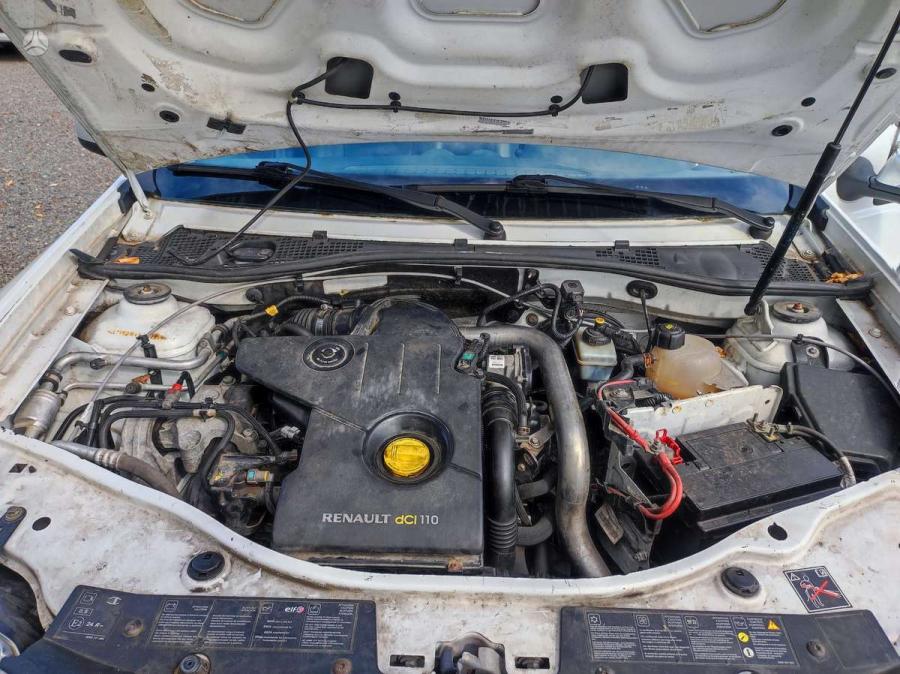 White Dacia Duster 2011 in Taurage, with an engine capacity of 1.46 L and mileage of 230 thousand km for 3300 €, photo 12 on AUTOMOTO.COM.LV