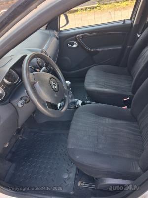 Balts Dacia Duster 2012 Tallina, ar dzinēja tilpumu 1.50 L un nobraukumu 200 tūkst. km par 5500 €, foto 6 vietnē AUTOMOTO.COM.LV