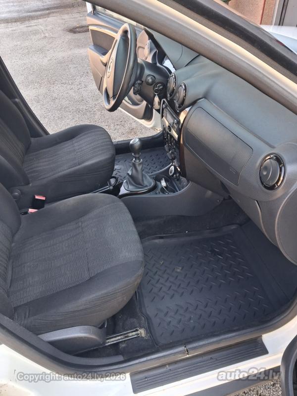 Balts Dacia Duster 2012 Tallina, ar dzinēja tilpumu 1.50 L un nobraukumu 200 tūkst. km par 5500 €, foto 7 vietnē AUTOMOTO.COM.LV