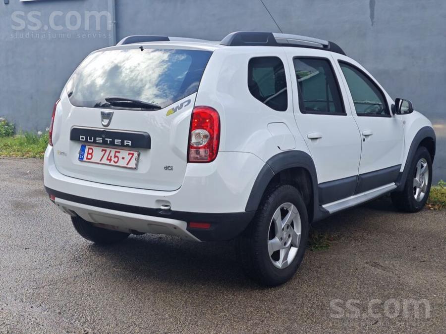 White Dacia Duster 2012 in Ogre, with an engine capacity of 1.50 L and mileage of 156 thousand km for 6750 €, photo 7 on AUTOMOTO.COM.LV