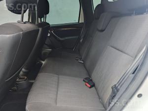 White Dacia Duster 2012 in Ogre, with an engine capacity of 1.50 L and mileage of 156 thousand km for 6750 €, photo 12 on AUTOMOTO.COM.LV