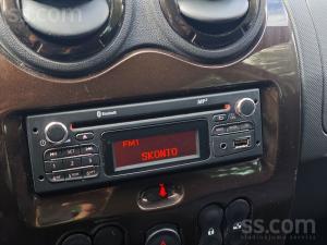 White Dacia Duster 2012 in Ogre, with an engine capacity of 1.50 L and mileage of 156 thousand km for 6750 €, photo 16 on AUTOMOTO.COM.LV