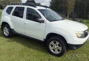 White Dacia Duster 2012 in Rezekne, with an engine capacity of 1.50 L and mileage of 216 thousand km for 4900 €, photo 4 on AUTOMOTO.COM.LV