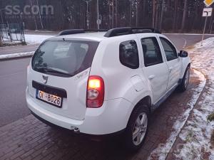 Белый Дачия Duster 2013 в Валмиера, объемом двигателя 1.50 л и пробегом 325 тыс. км за 2690 €, фото 5 на AUTOMOTO.COM.LV