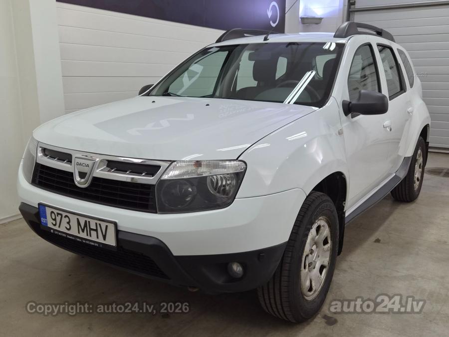 White Dacia Duster 2013 in Haapsalu, with an engine capacity of 1.50 L and mileage of 154 thousand km for 5899 €, photo 3 on AUTOMOTO.COM.LV