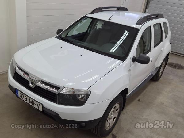 White Dacia Duster 2013 in Haapsalu, with an engine capacity of 1.50 L and mileage of 154 thousand km for 5899 €, photo 3 on AUTOMOTO.COM.LV