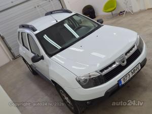 White Dacia Duster 2013 in Haapsalu, with an engine capacity of 1.50 L and mileage of 154 thousand km for 5899 €, photo 6 on AUTOMOTO.COM.LV