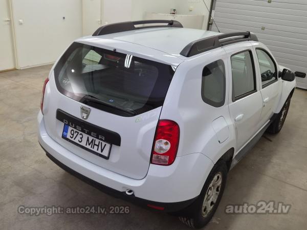 White Dacia Duster 2013 in Haapsalu, with an engine capacity of 1.50 L and mileage of 154 thousand km for 5899 €, photo 9 on AUTOMOTO.COM.LV