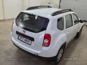 White Dacia Duster 2013 in Haapsalu, with an engine capacity of 1.50 L and mileage of 154 thousand km for 5899 €, photo 10 on AUTOMOTO.COM.LV