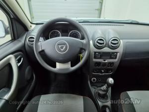 White Dacia Duster 2013 in Haapsalu, with an engine capacity of 1.50 L and mileage of 154 thousand km for 5899 €, photo 21 on AUTOMOTO.COM.LV