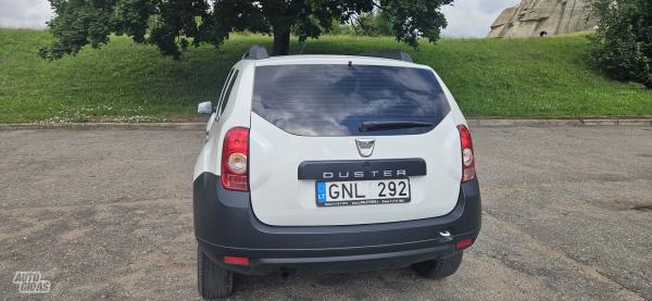 White Dacia Duster 2013 in Kaunas, with an engine capacity of 1.50 L and mileage of 328 thousand km for 4999 €, photo 2 on AUTOMOTO.COM.LV
