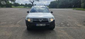 White Dacia Duster 2013 in Kaunas, with an engine capacity of 1.50 L and mileage of 328 thousand km for 4999 €, photo 7 on AUTOMOTO.COM.LV