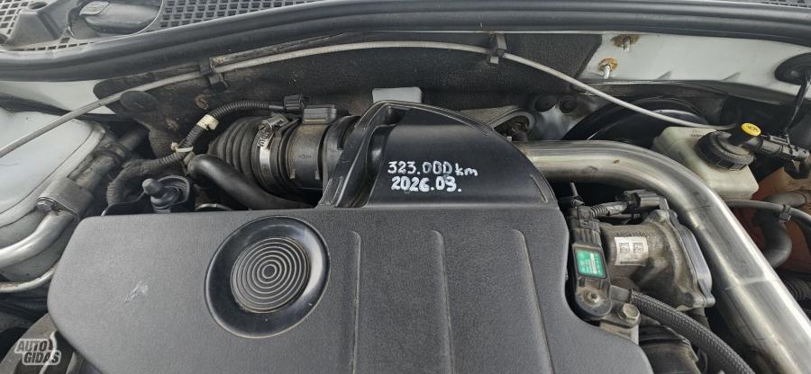 White Dacia Duster 2013 in Kaunas, with an engine capacity of 1.50 L and mileage of 328 thousand km for 4999 €, photo 10 on AUTOMOTO.COM.LV