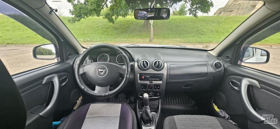 White Dacia Duster 2013 in Kaunas, with an engine capacity of 1.50 L and mileage of 328 thousand km for 4999 €, photo 13 on AUTOMOTO.COM.LV