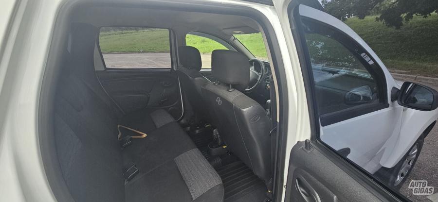 White Dacia Duster 2013 in Kaunas, with an engine capacity of 1.50 L and mileage of 328 thousand km for 4999 €, photo 16 on AUTOMOTO.COM.LV