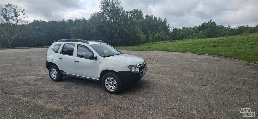 White Dacia Duster 2013 in Kaunas, with an engine capacity of 1.50 L and mileage of 328 thousand km for 4999 €, photo 17 on AUTOMOTO.COM.LV