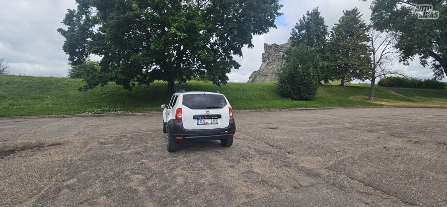 White Dacia Duster 2013 in Kaunas, with an engine capacity of 1.50 L and mileage of 328 thousand km for 4999 €, photo 18 on AUTOMOTO.COM.LV