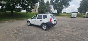White Dacia Duster 2013 in Kaunas, with an engine capacity of 1.50 L and mileage of 328 thousand km for 4999 €, photo 21 on AUTOMOTO.COM.LV