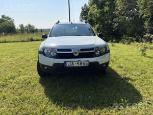 Balts Dacia Duster 2013 Gulbene, ar dzinēja tilpumu 1.50 L un nobraukumu 293 tūkst. km par 3300 €, foto 3 vietnē AUTOMOTO.COM.LV