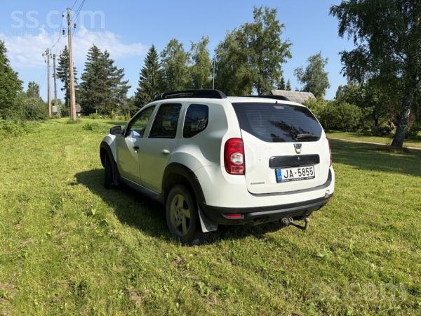Balts Dacia Duster 2013 Gulbene, ar dzinēja tilpumu 1.50 L un nobraukumu 293 tūkst. km par 3300 €, foto 4 vietnē AUTOMOTO.COM.LV