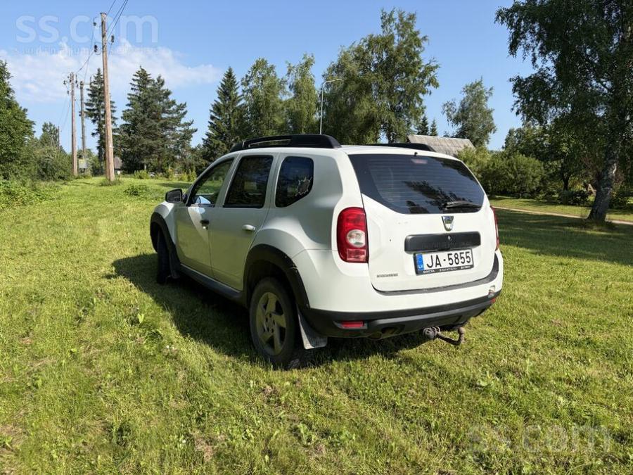 Balts Dacia Duster 2013 Gulbene, ar dzinēja tilpumu 1.50 L un nobraukumu 293 tūkst. km par 3300 €, foto 5 vietnē AUTOMOTO.COM.LV
