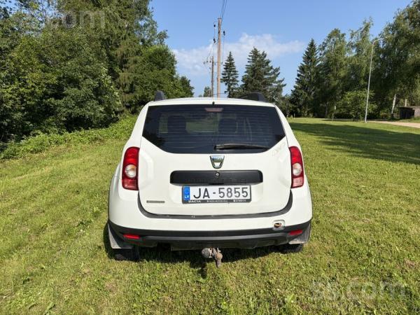 Balts Dacia Duster 2013 Gulbene, ar dzinēja tilpumu 1.50 L un nobraukumu 293 tūkst. km par 3300 €, foto 5 vietnē AUTOMOTO.COM.LV