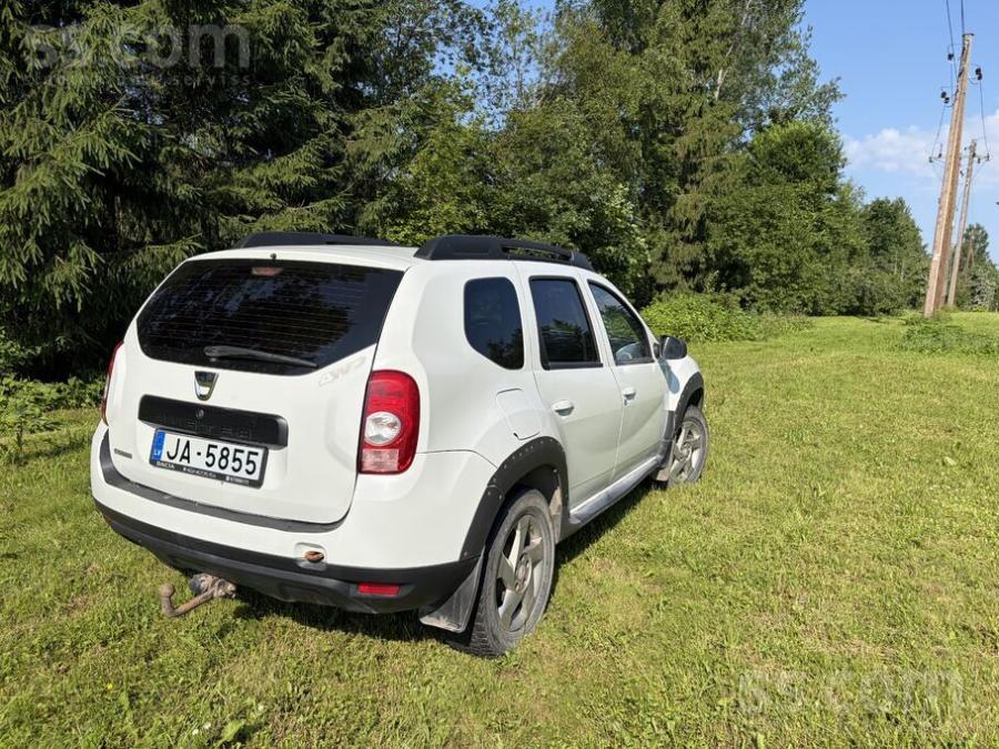 Balts Dacia Duster 2013 Gulbene, ar dzinēja tilpumu 1.50 L un nobraukumu 293 tūkst. km par 3300 €, foto 7 vietnē AUTOMOTO.COM.LV