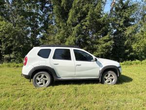 Balts Dacia Duster 2013 Gulbene, ar dzinēja tilpumu 1.50 L un nobraukumu 293 tūkst. km par 3300 €, foto 8 vietnē AUTOMOTO.COM.LV